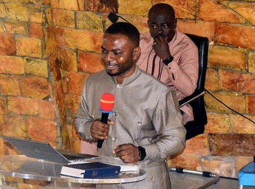 UEW lecturer hails sign language use in church worship - Ghanaian Times